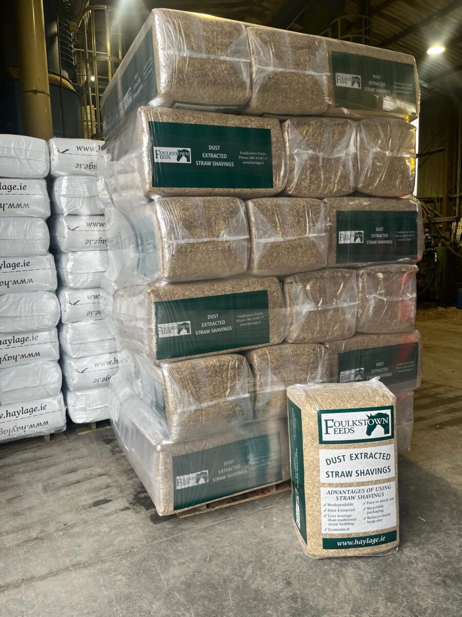 Straw Shavings | Foulkstown Feeds